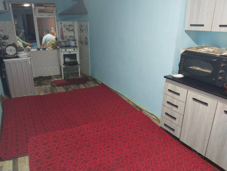 Zalinida srochna 3 xonali uy ijaraga beriladi narxi 250 y.e