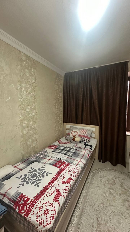 М.Улугбек! Продаётся 4/1/4 квартира