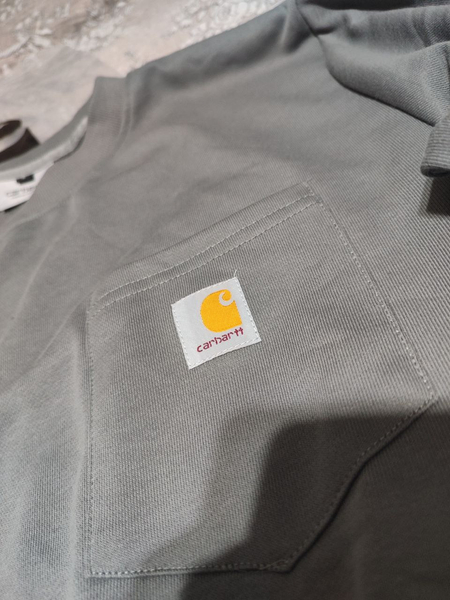 Продаю свитшот Carhartt абсолютно новый