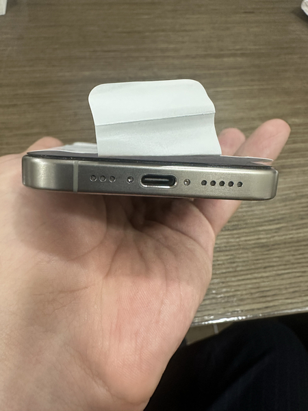 Iphone 15 pro 256 gb sim natural
