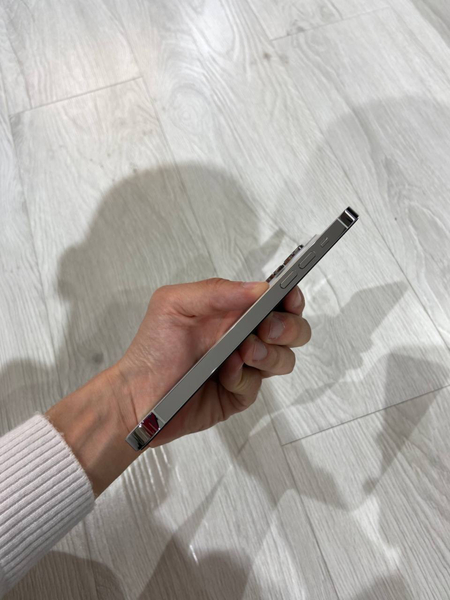 Срочно продам Iphone 14 pro max новый