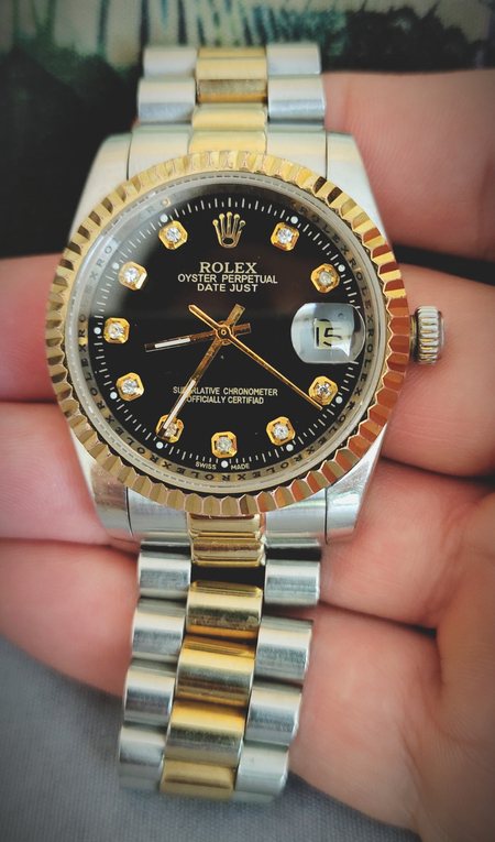 Rolex soat 1ga1 ishlangan.