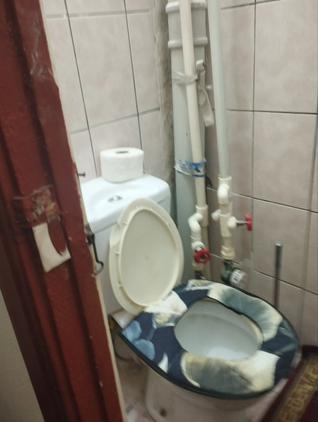 Лагманний томонда жойлашган 2 хонали квартира ижарага берилади