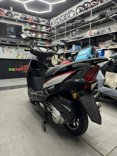 Kavasaki smart skuter sotiladi