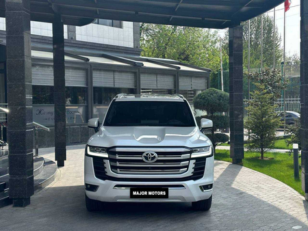В продаже ! Автомобиль
Tayota Land Cruiser 300 3.5 V6 70th