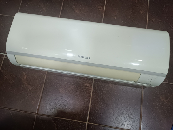 Кондиционер Samsung 12. Rowa 12