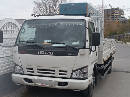 Грузовой  Isuzu 5 тонналик 2022 йил сотилади