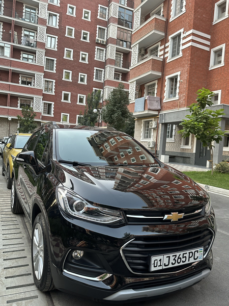 Продаётся Tracker Premier 1