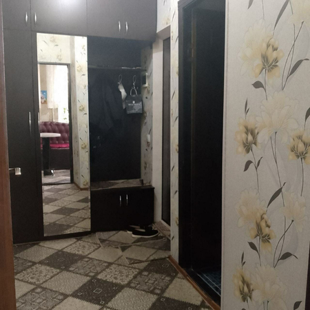 ПРОДАЁТСЯ сво́я квартира Юнусабад 12 квартал