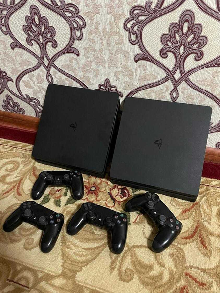 PlayStation 4 slim