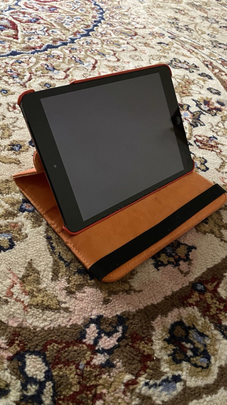 Ipad mini 16 GB.
