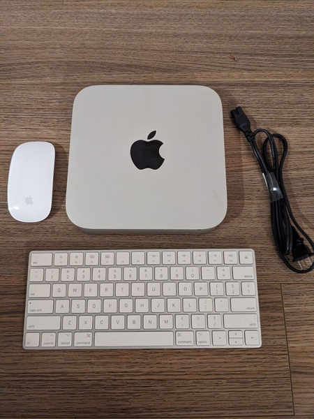 Apple Mac Mini Late 2014 + Magic keyboard  and mouse
Macig keyboard 2