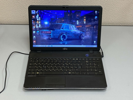 Продам Fujitsu AH512 Pentium B960, 4GB, ssd 128gb