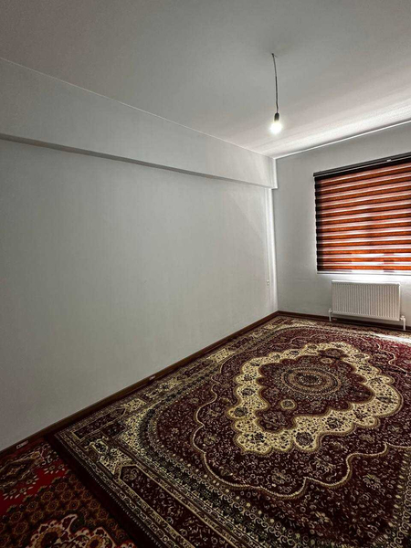 1 xonali 5  etajda joylashgan jixozlangan kvartira ijaraga beriladi