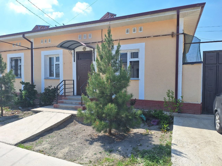 Mindinobodda kotedj sotiladi