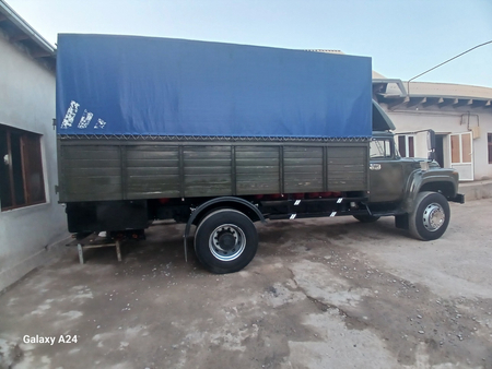 Zil 130G sotiladi