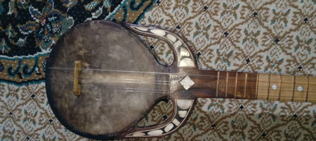 Rubob sotiladi yangi