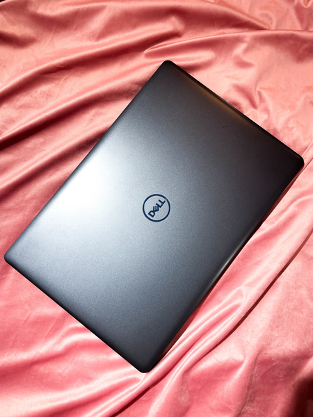 Ноутбук DELL
