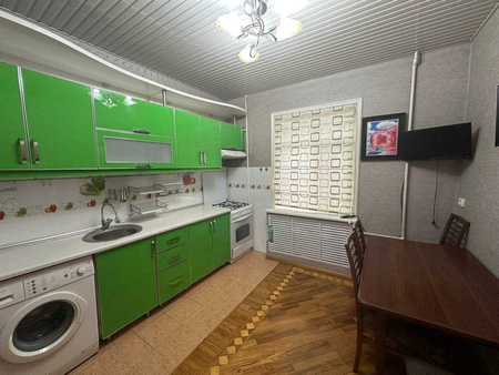 Продам 3 комнатную, банковскую квартиру на Госпитальном массиве