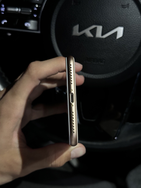Iphone 8 puls LL/A  holat tinig