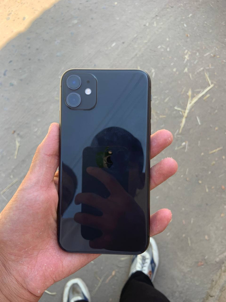 Iphone 11   3 300 000 galishiladi