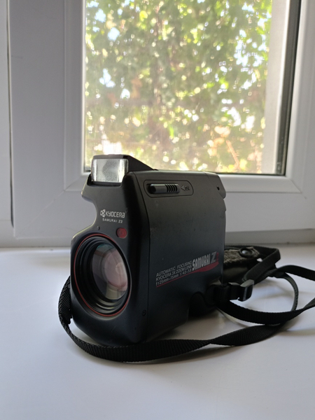 Камера Kyocera Samurai Z2