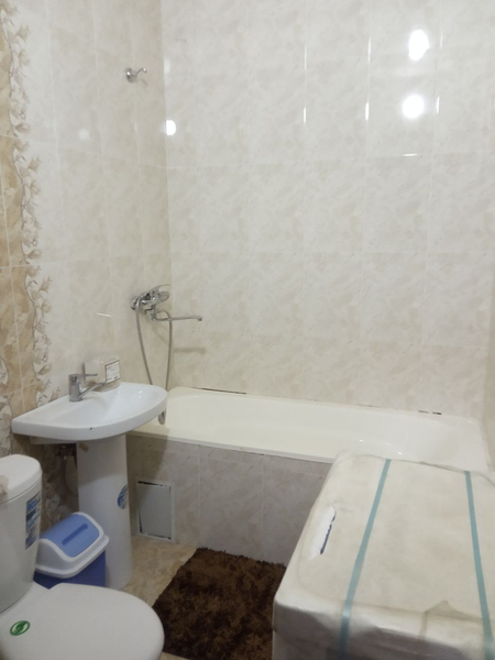 Аренда квартера Якасарой район улица мукумие 3/7/8 87км 700 $ дом голд