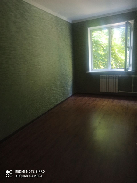 Продается своя 3/3/4 в 3 микрорайоне Чирчик