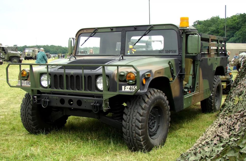 Hummer H1 продаётся