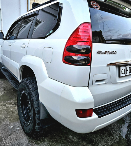 Sotiladi Toyota Land Cruiser Prado FJ120