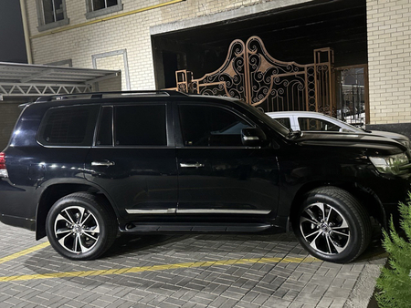 Land Cruiser 200 4.6L V8