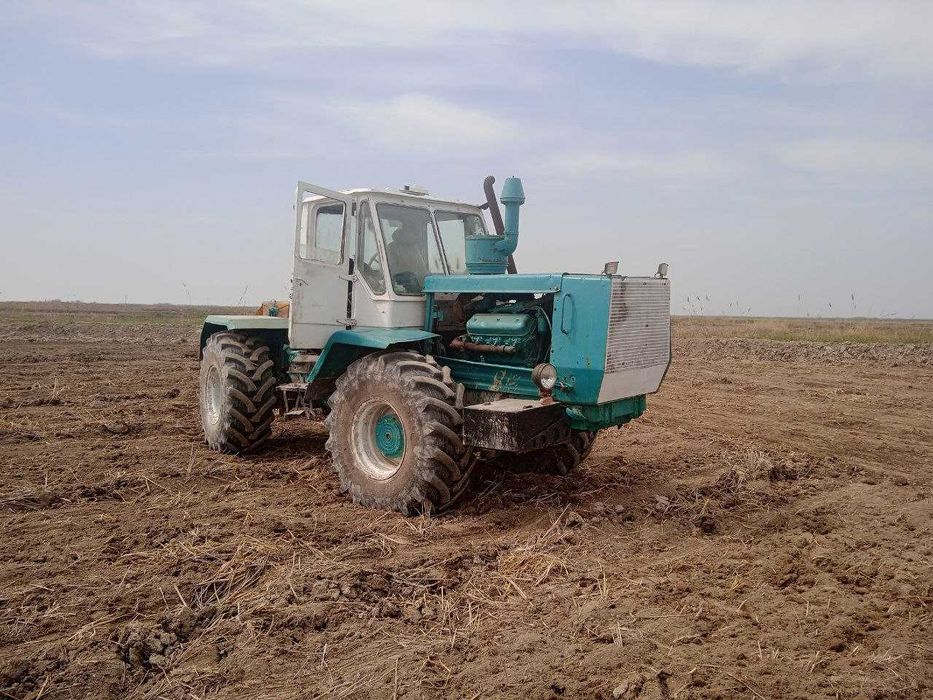 Т-150 трактор,МАЗ мотор евро, 1990 йил, 185 от кучи, нархи 140 млн сум