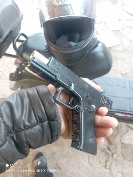 Pistolet temir oʻyinchoq