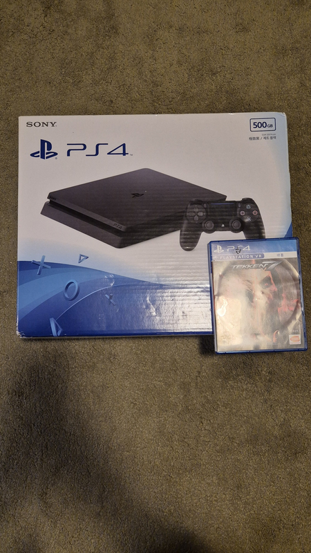 Ps4 slim sotiladi