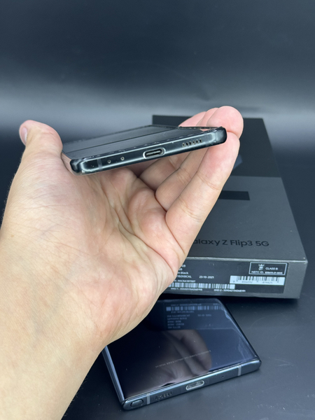 Samsung Galaxy Z flip 3 5G 8/128GB karobkali