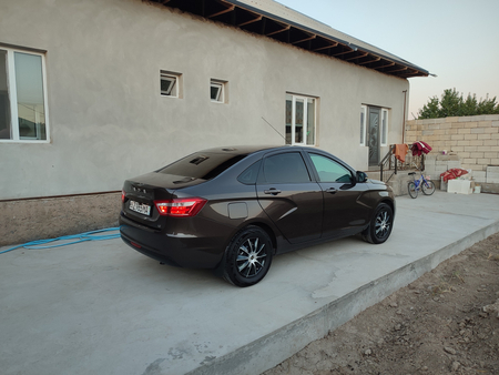 Продам лада Веста 1.8