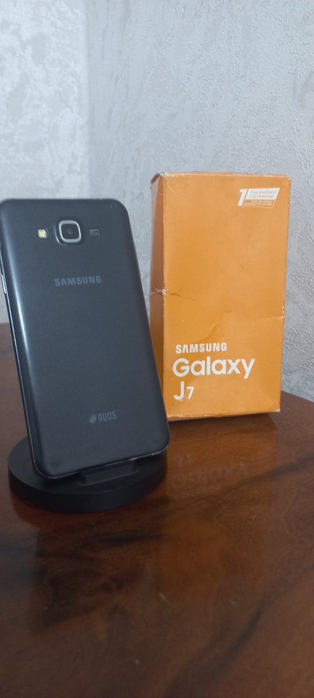 Samsung J7 Yaxshi xolatda