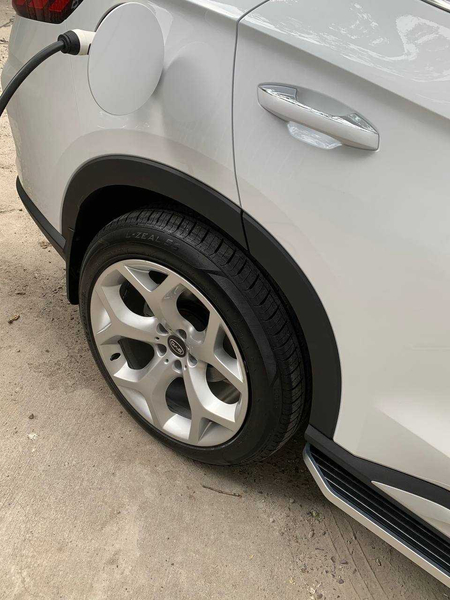 Продам диски с шинами для BYD X6 BMW подходят и на Каптиву