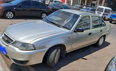 Продам Никсию 2 сонс 2009г.