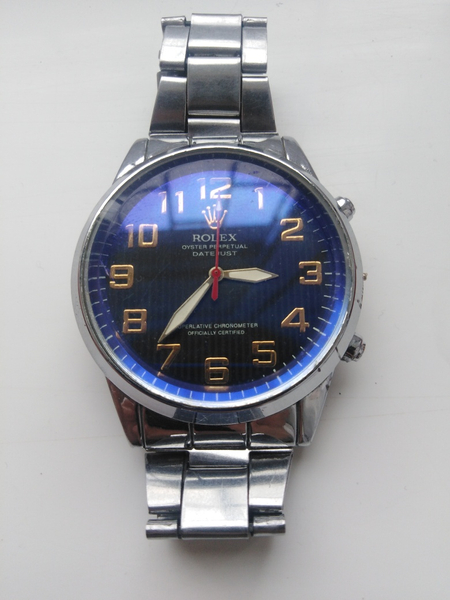 Soat ROLEX kumush rang xolati yaxshi