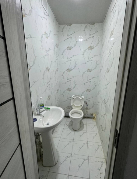 Oylaga Sergelidan bez makler uy bor srochna odam kerak 250 e.y