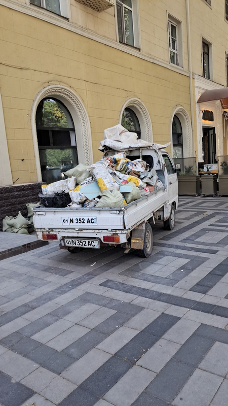 Вывоз мусора старой мусор