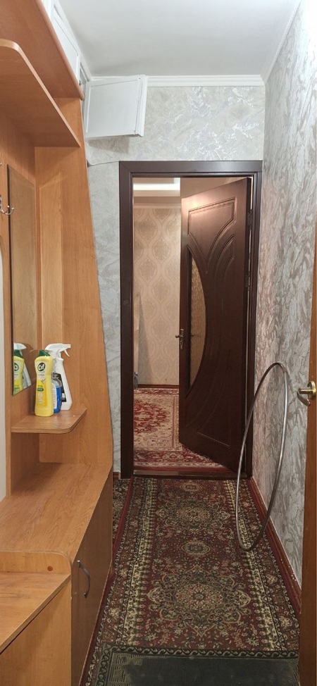 Своя 2/3/4 за Фархадским рынком.