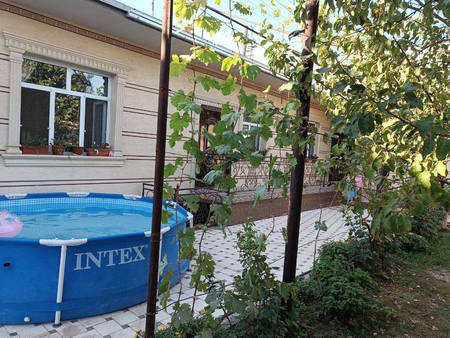 Продаю участок 5.5 соток Центр Кибрая - новая постройка