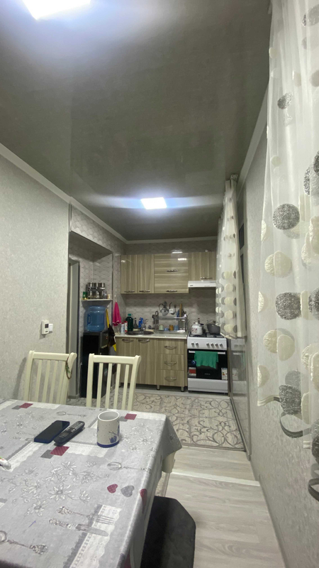 谷 129650 谷 Algoritm Guliston Kvartira sotiladi 3/4/4 70 м²