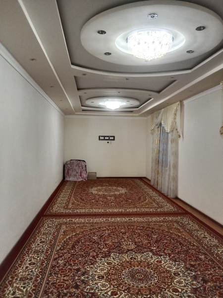 Uchastka sotiladi gijduvon Bobur