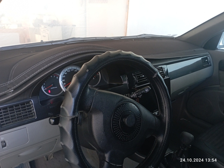Срочно продаю Лачетти 1,8