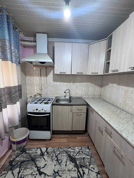 2 xonali 1-qavat  4 qavatli  ponelniy dom 56m²