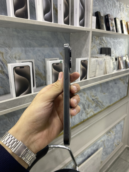 iPhone 15 Pro Max