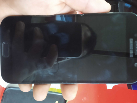 Samsung a7 2017 srocno obmenam bor